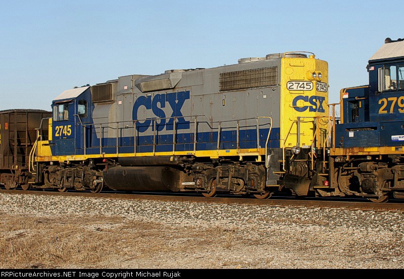 CSX 2745